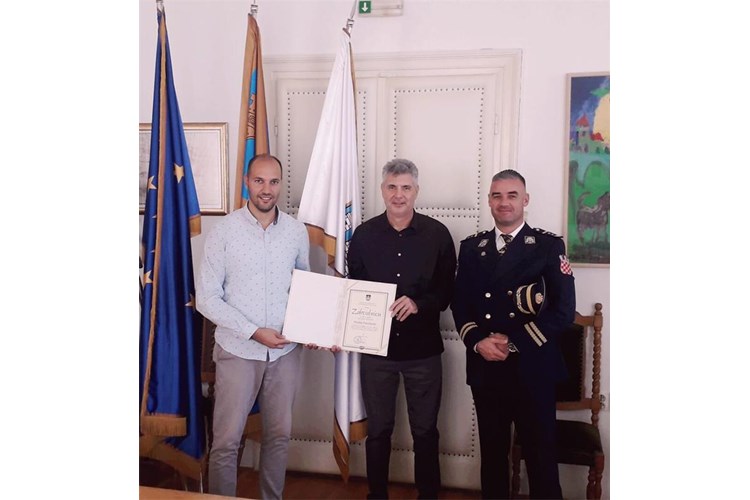 Policijska uprava splitsko-dalmatinska - Policijski službenici Dominik ...