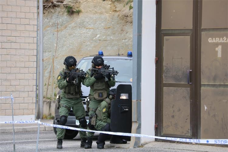 Policijska uprava splitsko-dalmatinska - VIDEO: Obilježena 30 ...